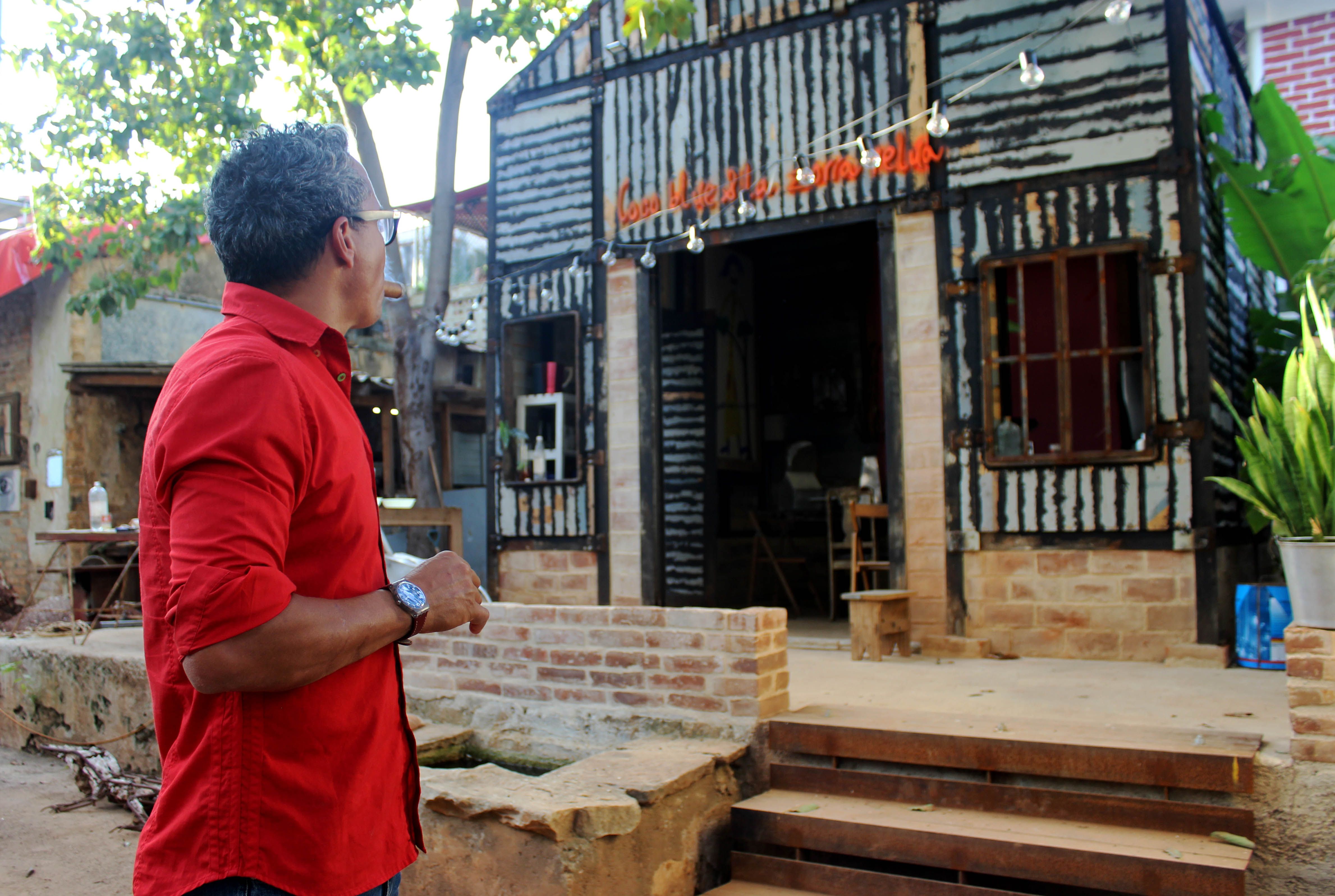 La gran escultura de JEFF en medio del Vedado - OnCubaNews