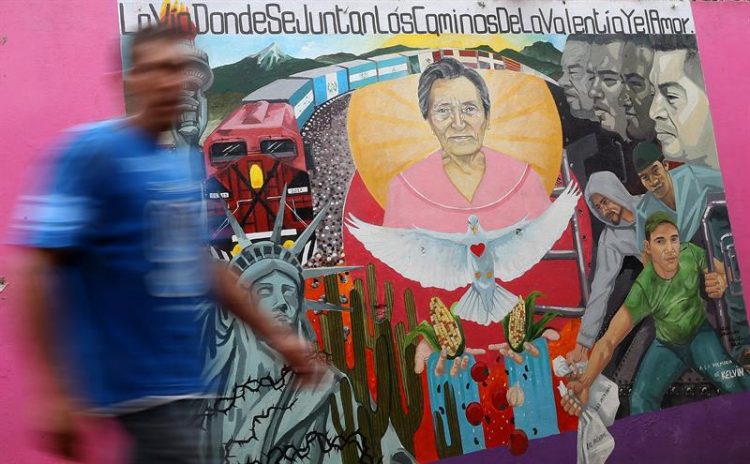 Las Patronas que ayudan a migrantes en México: "Trump está loco ...