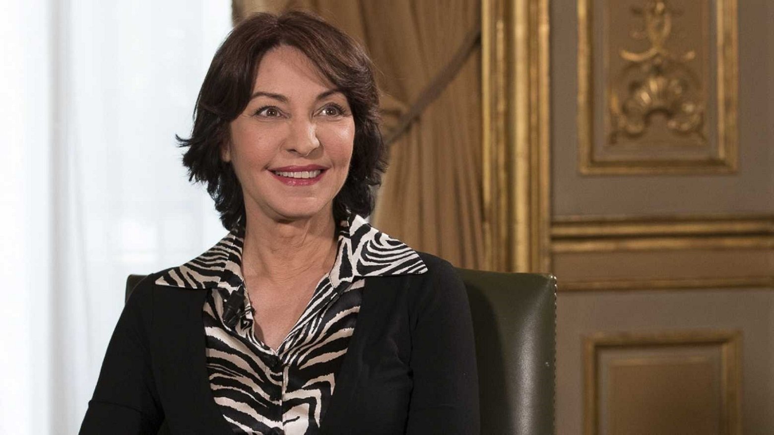 Daína Chaviano, Medalla de Oro al mejor libro en español - OnCubaNews