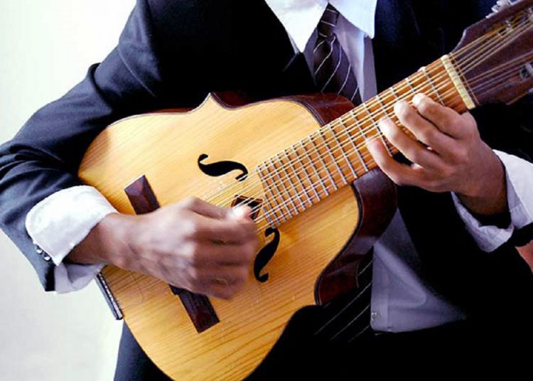 Una “biblia” para laudistas | OnCubaNews