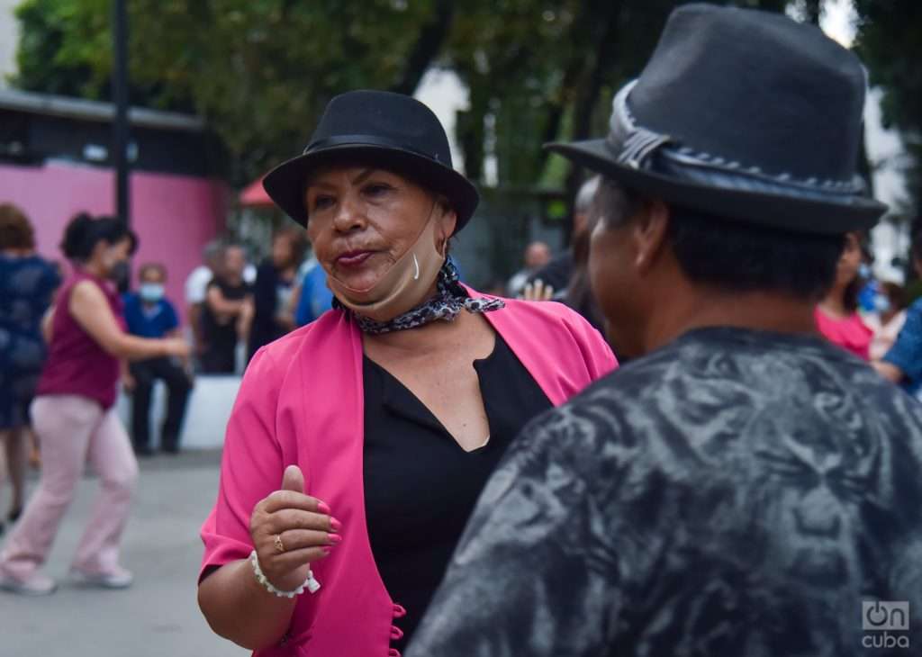Bailando danzón en Ciudad México - OnCubaNews