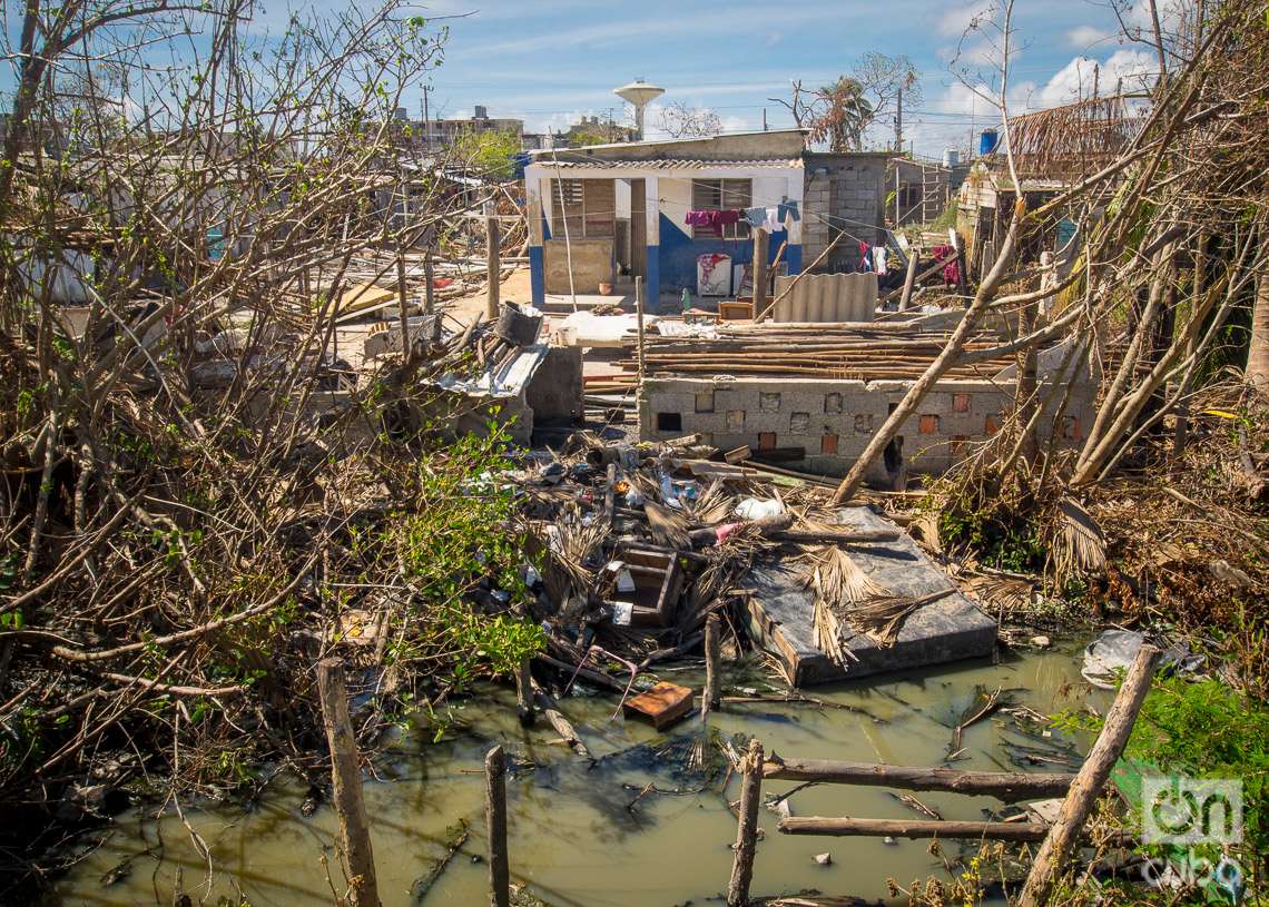 Camino a La Coloma, veinte días después del huracán Ian - OnCubaNews