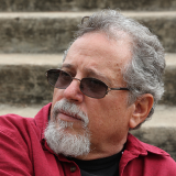 Ellas escriben versos en/para/por La Habana - OnCubaNews