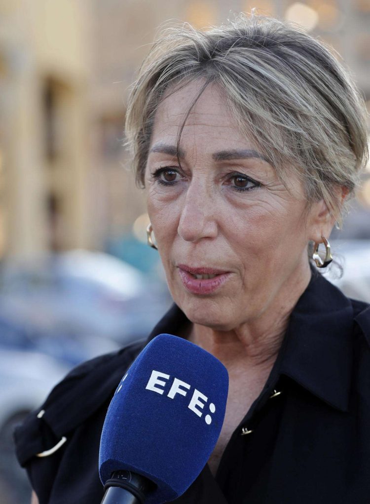 Deborah Andollo, sumergida en la maternidad y la defensa del entorno ...