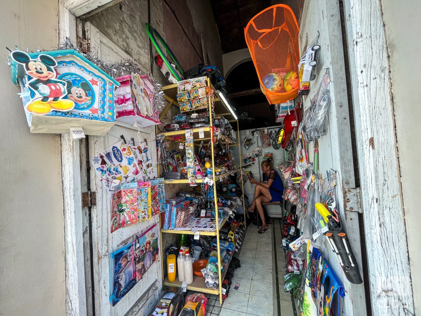 De la bodega estatal al bodegón mipyme: el nuevo comercio interior en ...