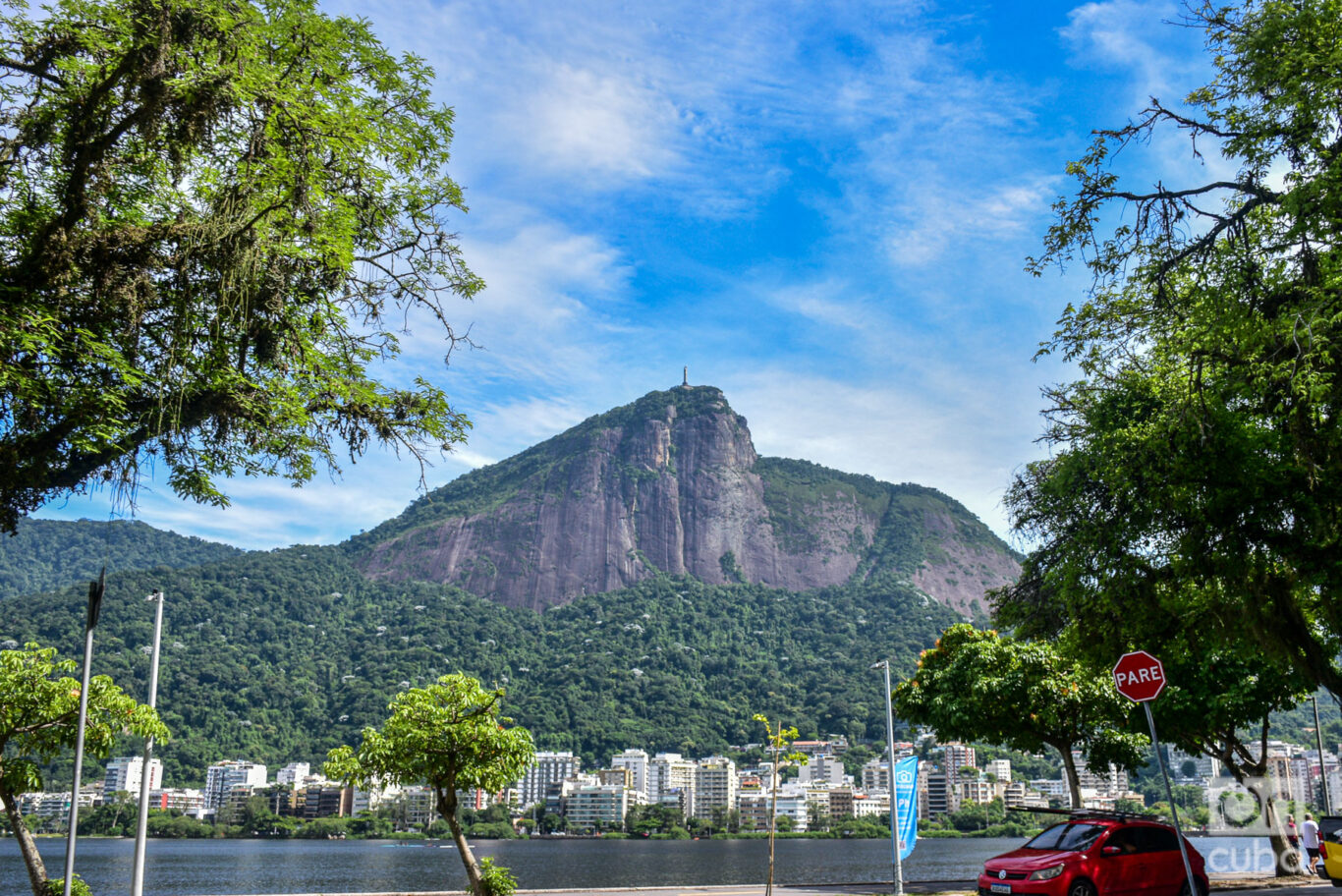 A la sombra del Cristo de Corcovado - OnCubaNews