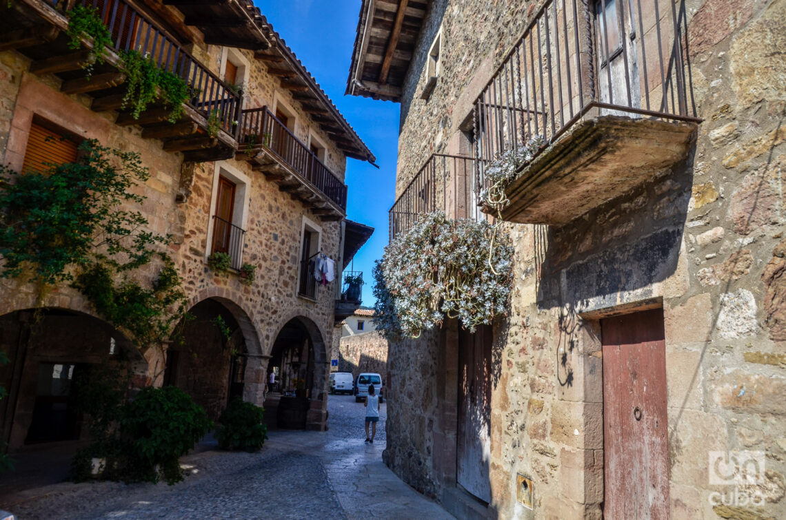 Santa Pau, un pueblo medieval entre volcanes dormidos - OnCubaNews