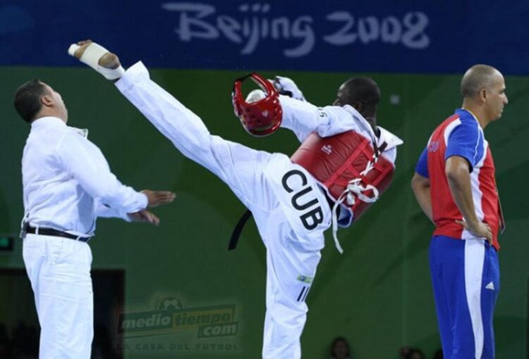 Oro olímpico del taekwondoca Ángel Valodia Matos se subasta por más de ...